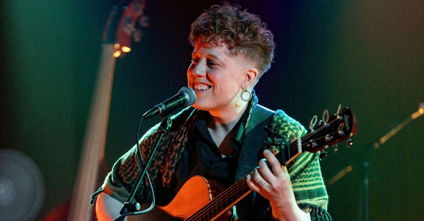 Samuele partage une chanson et tire sa révérence - Le Canal Auditif